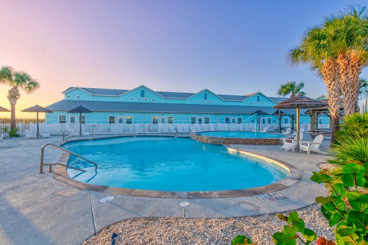 Heated Pool & Playground | Family Townhome Retreat - Corpus Christi, TX