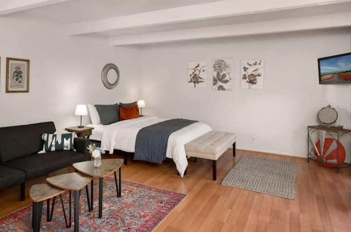 Myrinn – Sunset Hideaway W/ Trails & Shops Nearby - Sedona, AZ