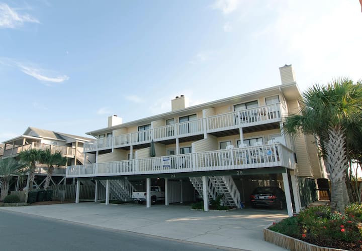 Spacious 3br Townhome 1 Block To Pier - W205 - Wrightsville Beach, NC