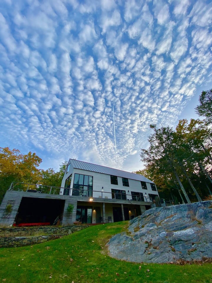 Private Peninsula Home | Modern Waterfront Estate - Bath, ME