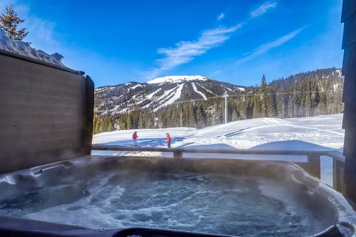 A Condo With A View That Takes Your Breath Away - British Columbia