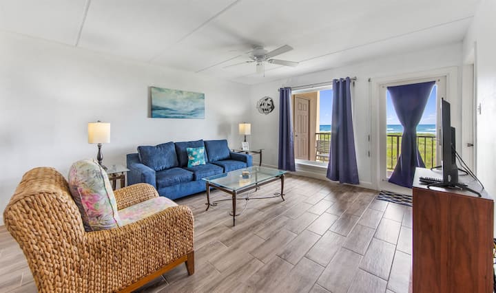 Beach Front Hideaway For Your Fun In The Sun!️ - Isla Blanca Beach, TX