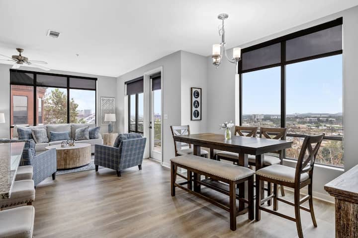 Centro De Lujo En El Piso Superior, Esquina, Unidad, 2 Camas, 2 Baños, Vista A La Ciudad Y Río, Esquina, Unidad- # 520 - Nashville