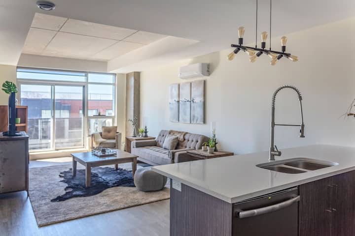 Downtown 2 Bedroom Unit W. Large Balcony - Halifax, Canadá