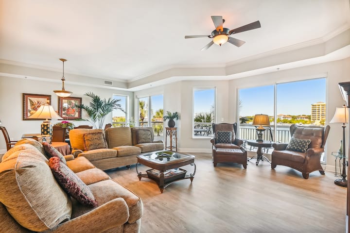 Harbor Landing 201a-beautiful 3 Br, Large Balcony - Destin, FL