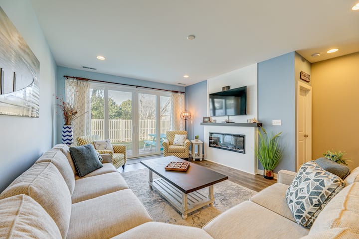 2 Mi To Bethany Beach: Modern Townhome W/ Patio - Bethany Beach, DE