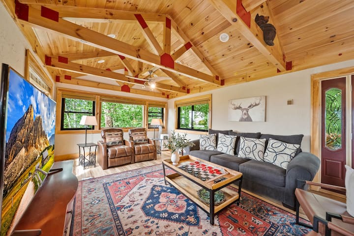 Mountain Cottage Near Outdoor Activities - Sugar Mountain, NC