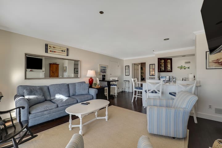 114 Water Street Inn - Boyne City, MI