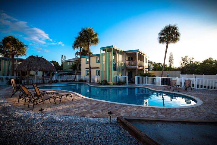 345 Canal Rd - Siesta Key Village Condo - Sarasota, FL