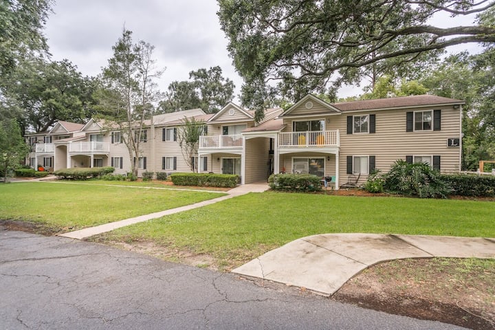 Enjoy The Village Area With Many Amenities - Brunswick, GA