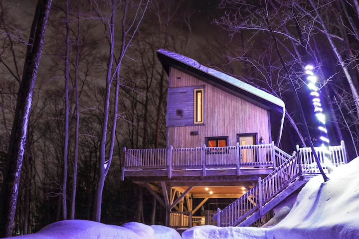 La Garde-feux - Spa - Chalet Perché En Montagne - Québec