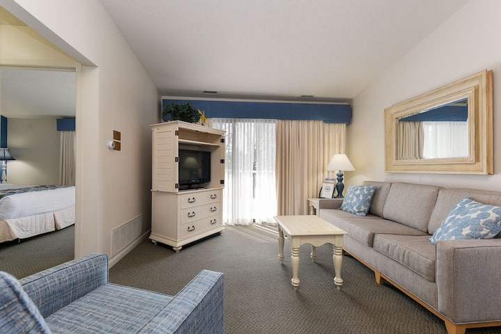Beachside Couples Retreat @ The Shores | Deck - East Bay Township