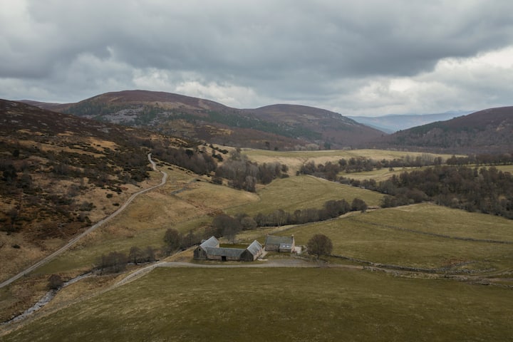 Inverenzie Cottage, Rooms With A View! - Ballater