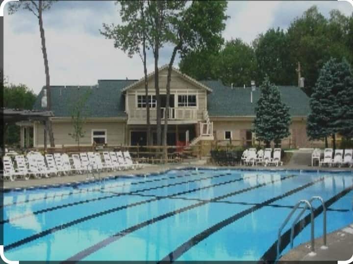 Mount Pocono Vacation Rentals with a Pool - Pennsylvania, United States ...