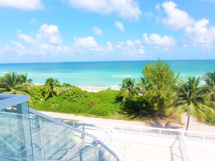Beachfront Loft For 4. Balcony, 2 Baths & Parking - Miami Beach, FL