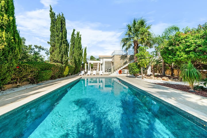 Villa Jacaranda - Латхи