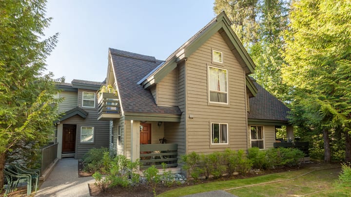 Blackcomb Townhouse W/ Ev Charger - Whistler