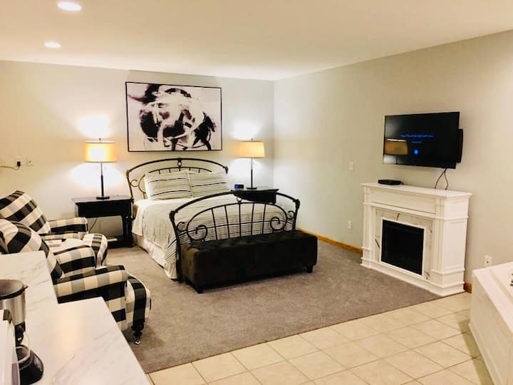 Cozy Spaces Suite/downtown Berlin - Berlin, OH