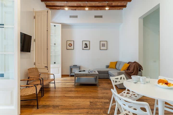 Luminous Design Flat / Paseo De Gracia - Barcelona
