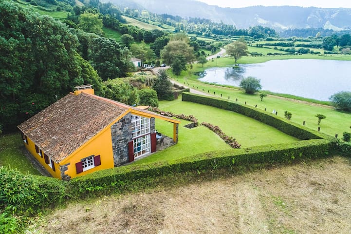 Green Vacations - Gestão de Alojamento Local Company Profile: Airbnb ...