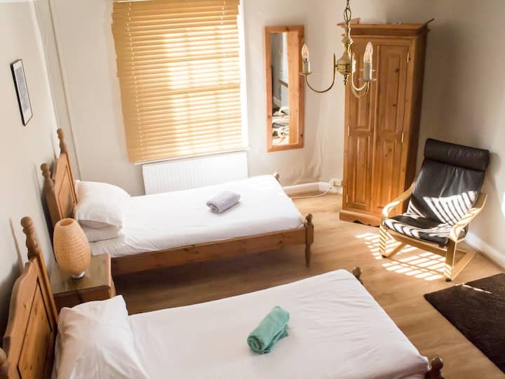 Twin-salle De Bain Partagée-room 5 - Chelmsford