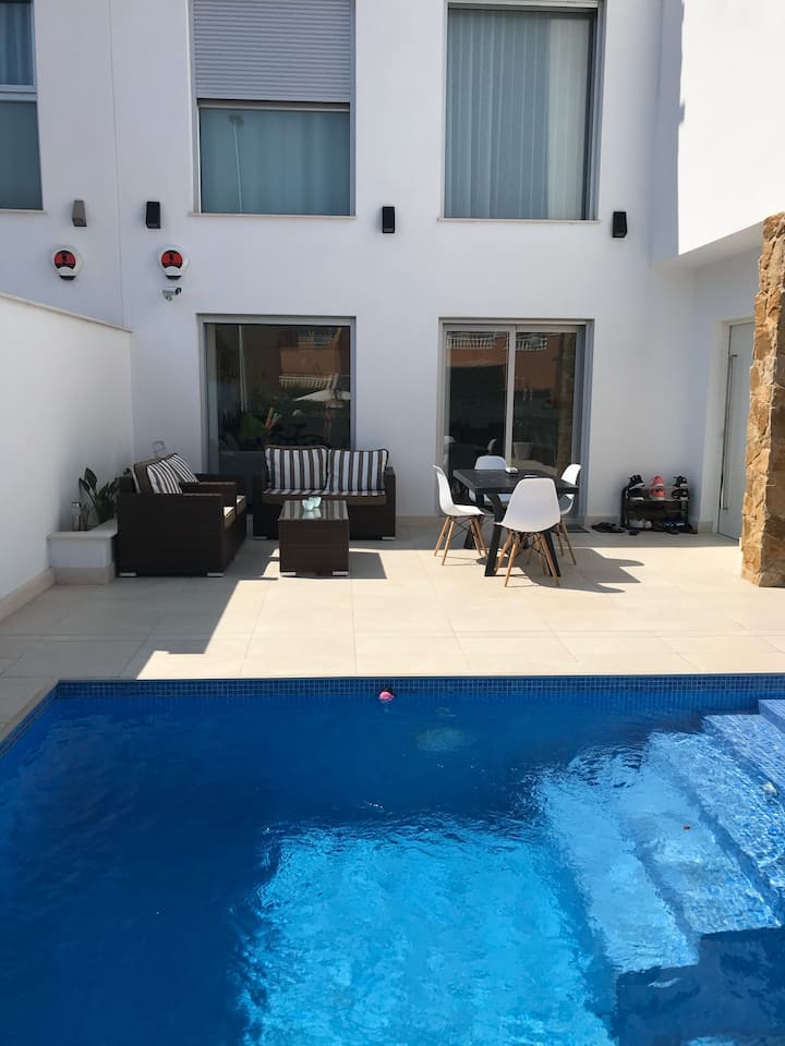 Luxury Villa With Private Pool Torrevieja - Azuaga
