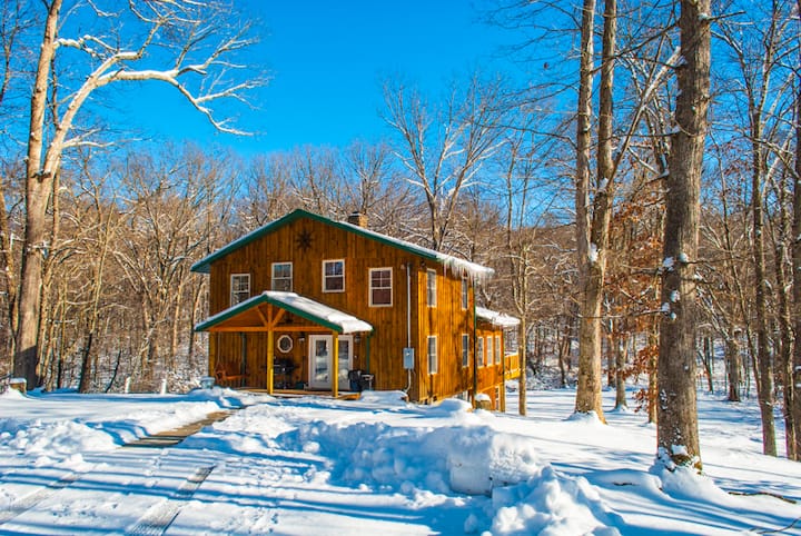 Lodge On Stony Creek - Secluded Cabin Getaway - Farmington, PA