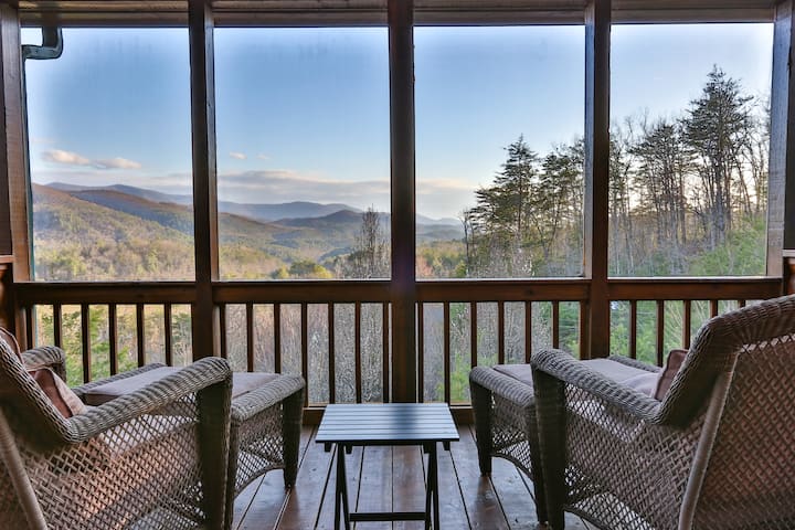 Cherokee Dreamer`s Den | Blue Ridge, Ga - Blue Ridge, GA