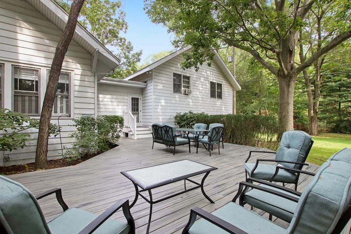 Liberty Bluff: Lake Michigan Views, Screen Porch - Saugatuck, MI