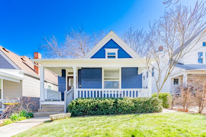 Kc Boho Bungalow - Fenced Yard - Pet-friendly - Kansas City, MO