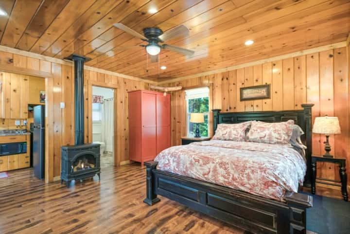 Knotty Pine Cabins - The Cedar Cabin #3 - Shaver Lake, CA