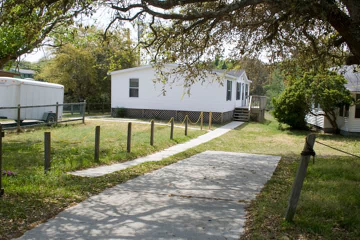 W.o (Village Accommodations - Outer Banks Motel) - Hatteras Island, NC