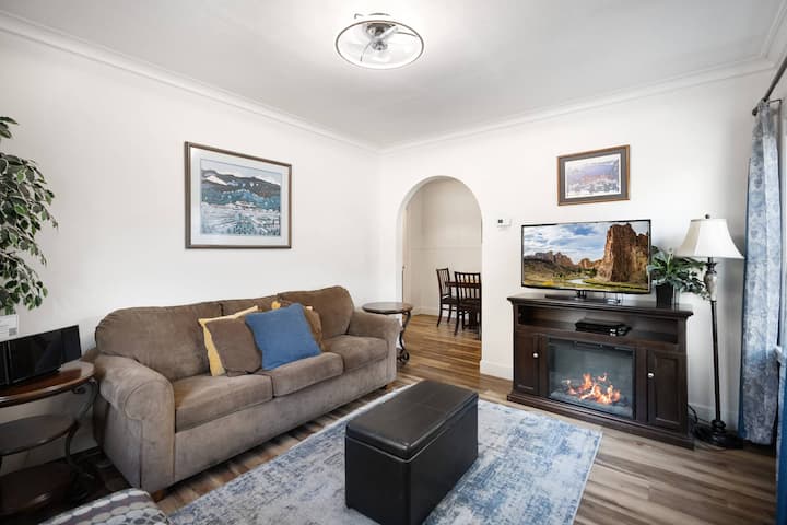 Historic Drake Cottage! Across From Mirror Pond. - Bend, OR