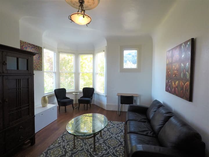 Central Victorian 1 Bedroom - San Francisco, CA