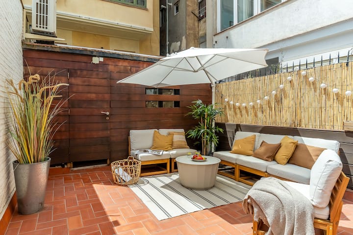 Sunny Stylish Terrace Next To Paseo De Gracia - Barcelona