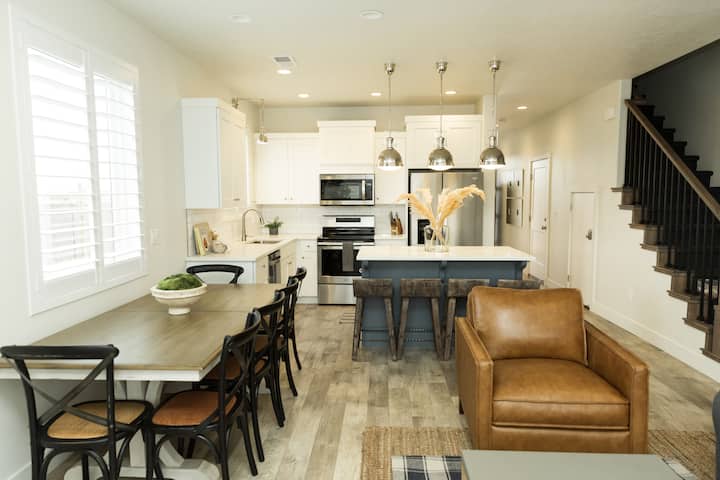 Sweet Escape | Great Group Stay | Game Room - St. George, UT