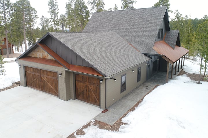 Incredible New 3 Br Modern Rustic Cabin Near Deadwood And Local Clubhouse! - Deadwood, SD