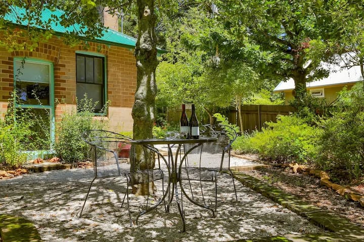 Carcoola Cabin - Blackheath, NSW, Australia