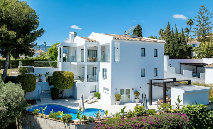 Elegant Villa With Sea Views & Pool Marbella - Marbella