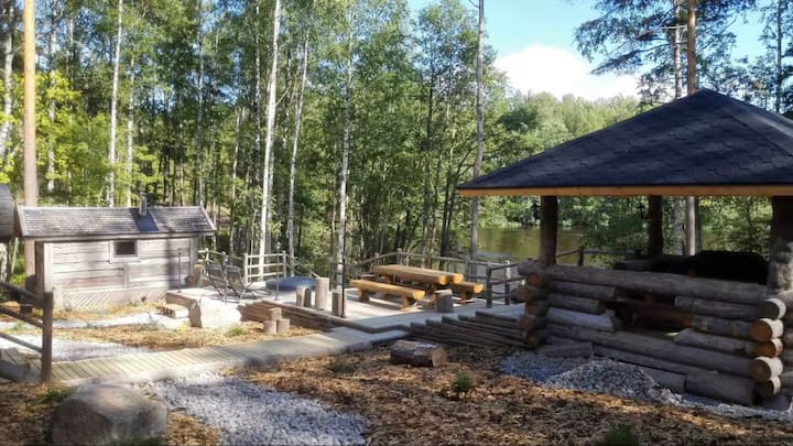 Comfy Cabin Retreat For 8 | Hot Tub & Sauna - Jyväskylä