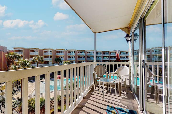 Awesome View-victorian-welcomes Up To 6-gulf Front - Aquarium At Moody Gardens, Galveston