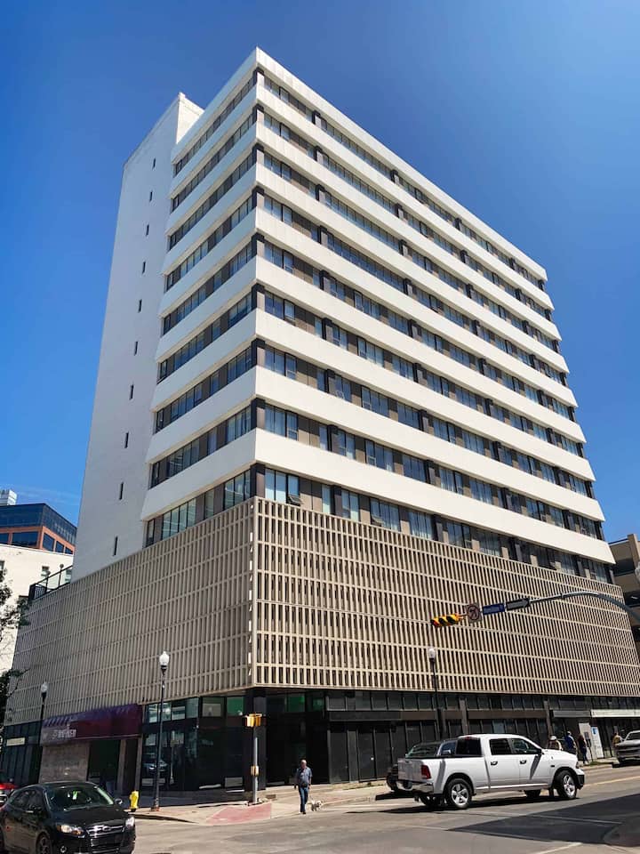 Obasa Suites @ The Hamilton - Regina