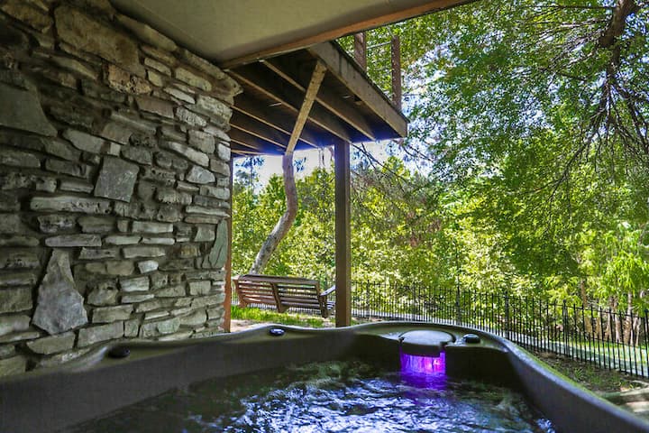 Absolutamente Encantador Silver Lining Cottage, 3/1 En La Ciudad, Jacuzzi! - Fredericksburg, TX