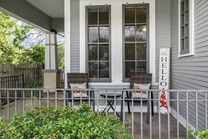 Main Street Cottage | 2/1, Hot Tub, Pet Friendly - Fredericksburg, TX