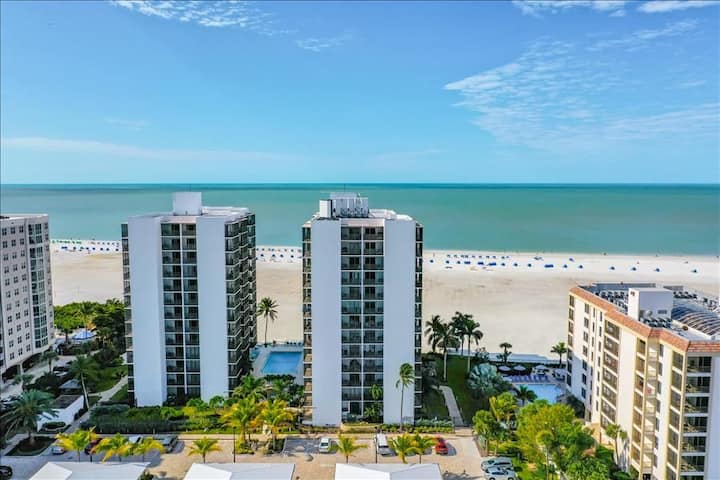 Island Winds Condo #821 Gulf View - Fort Myers Beach, FL
