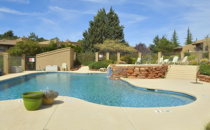 Santa Susana – West Sedona Townhome W/ Pool - Sedona, AZ