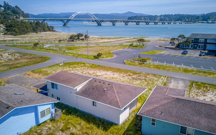 Alsea Bay Views And Access In Bayshore - Waldport, OR