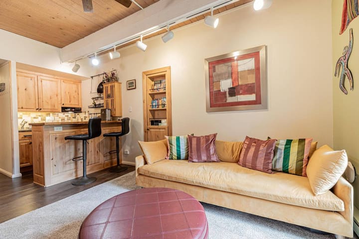 Book Now 4 July! Steps From Resort+pool+hot Tub - Steamboat Springs, CO
