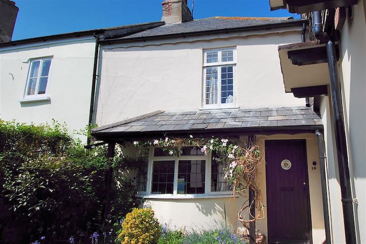 Ivy Cottage - Charmouth