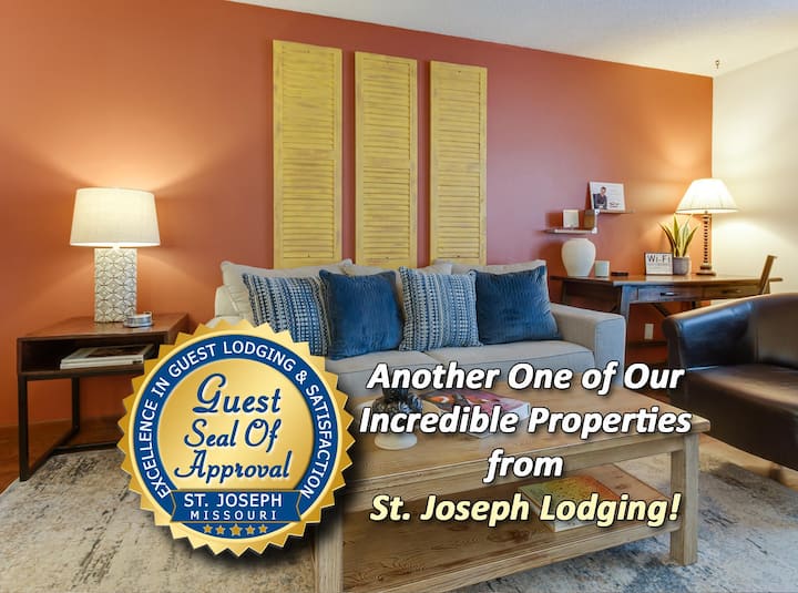 Darling Clean 2-bedroom Home W/great Amenities - Saint Joseph, MO